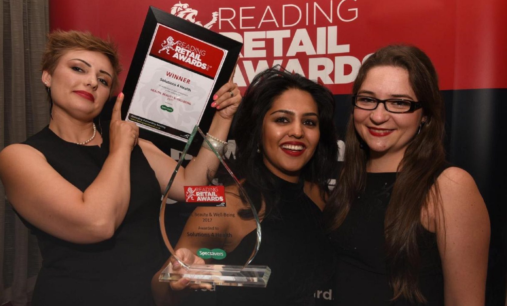 Smokefreelife Berkshire are Reading Retail Award winners - Solutions 4 ...